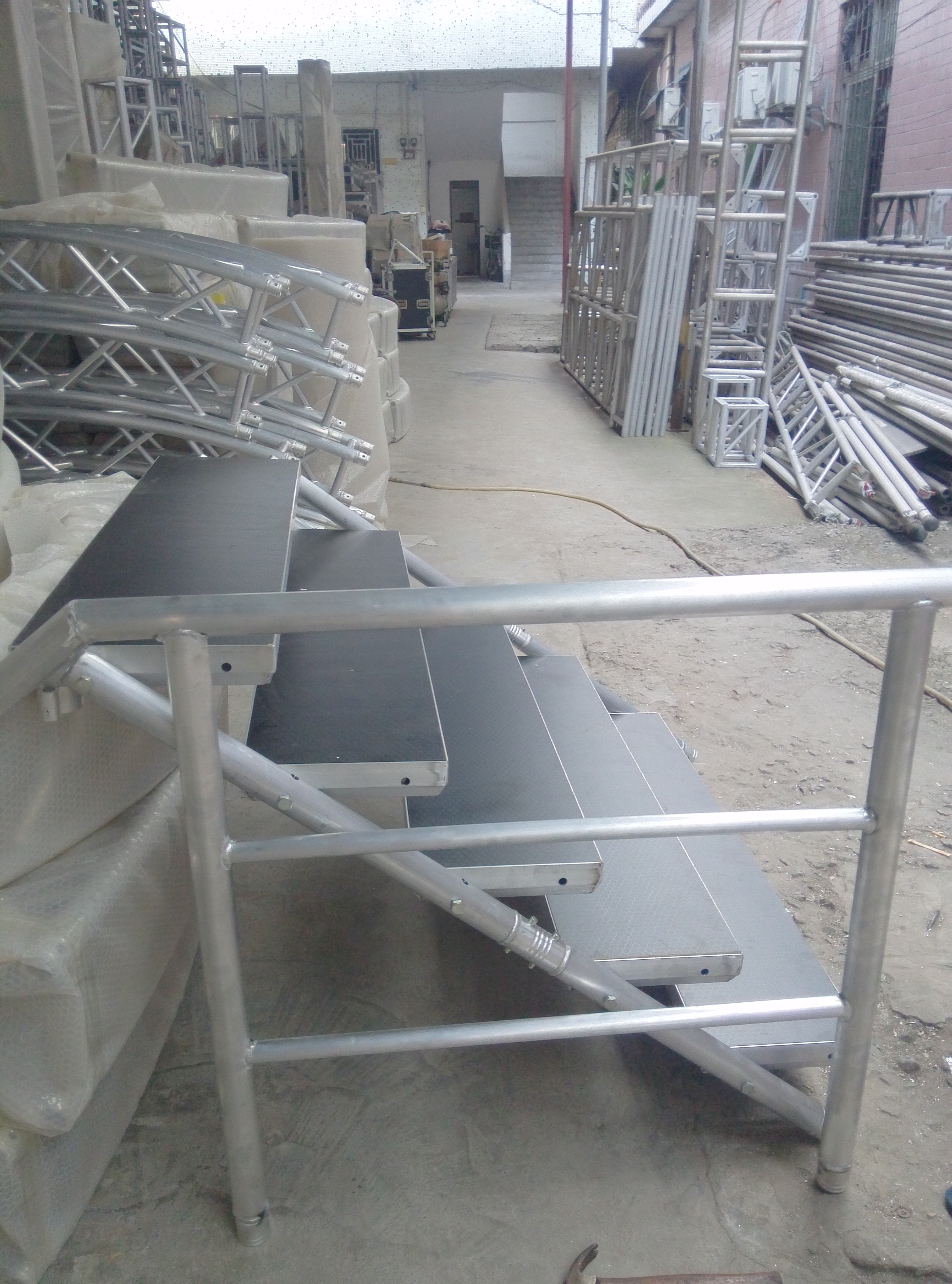 Pipe Spigot Connection Aluminum Stage Truss With 5 Steps Stair , Main ...